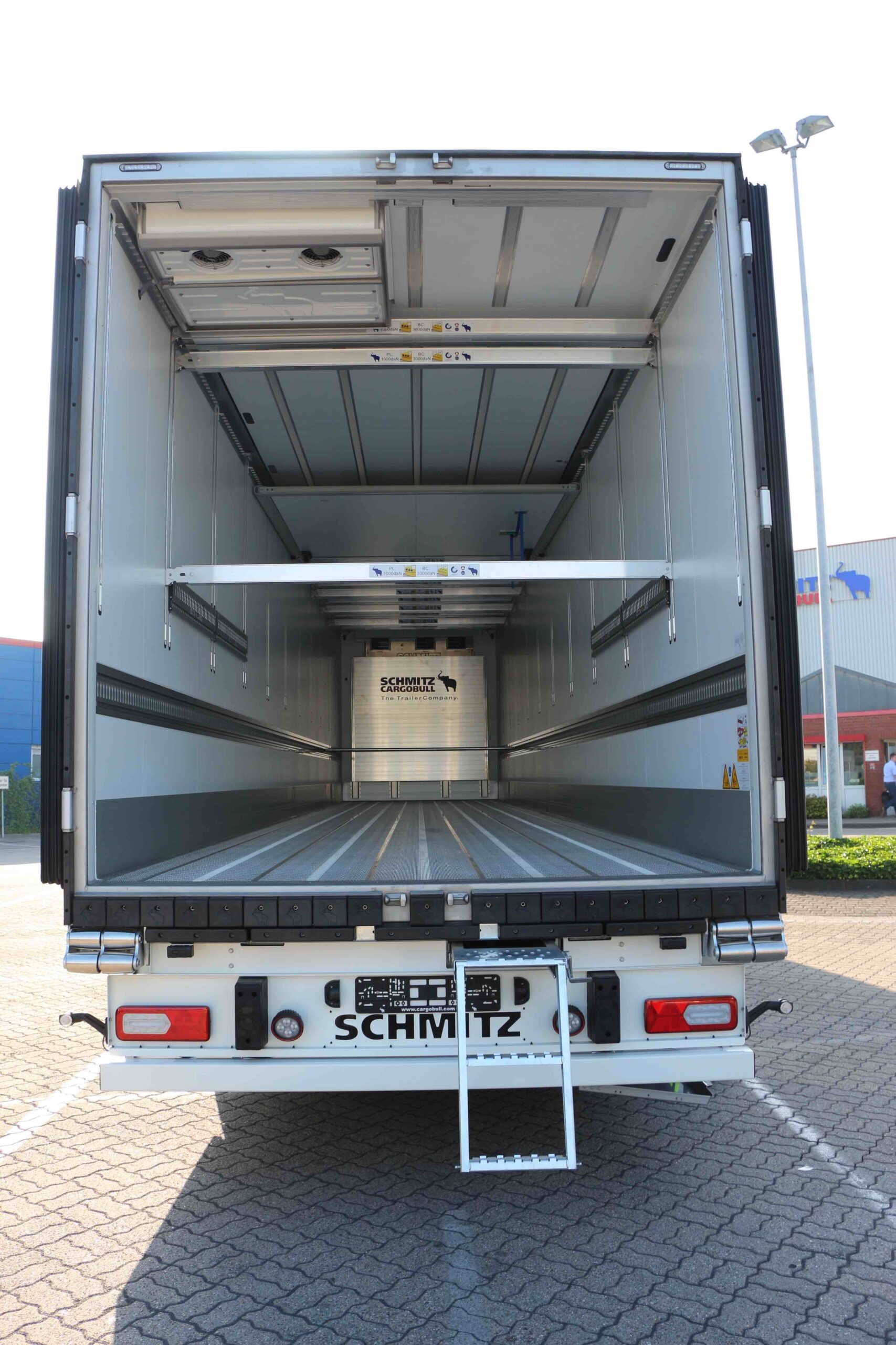 Type approval for Schmitz Cargobull electric e-axle reefers | coldchainnews.com